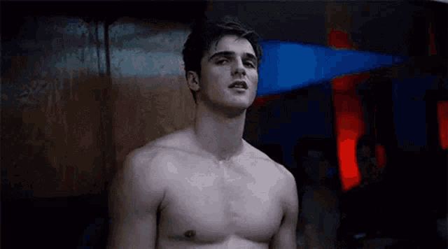Jacob Elordi as Nate Jacobs Shirtless in Euphoria GIF - Share & View on ...